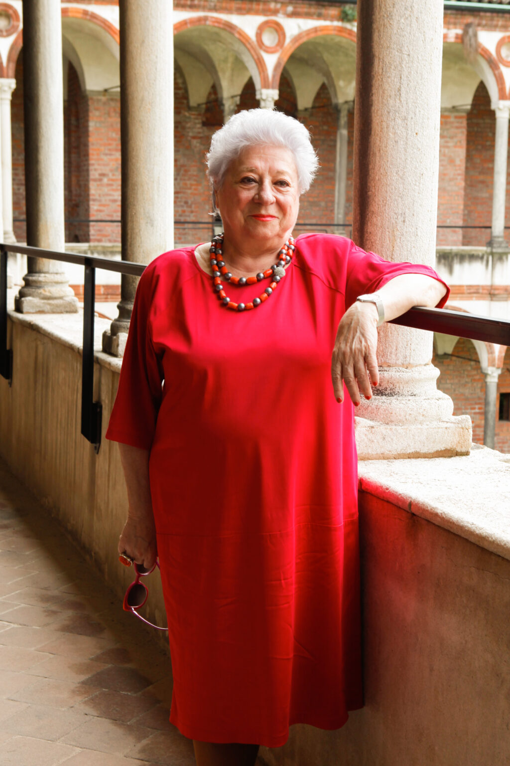 Livia Pomodoro inaugura la statua dell’Italia Turrita a Milano – Occhi ...